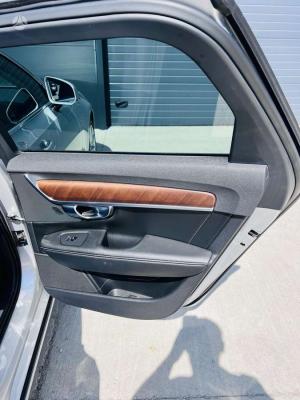 Grey Volvo V90 2017 in Utena, with an engine capacity of 1.97 L and mileage of 295 thousand km for 14950 €, photo 20 on AUTOMOTO.COM.LV