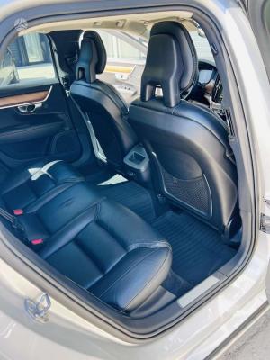 Grey Volvo V90 2017 in Utena, with an engine capacity of 1.97 L and mileage of 295 thousand km for 14950 €, photo 21 on AUTOMOTO.COM.LV