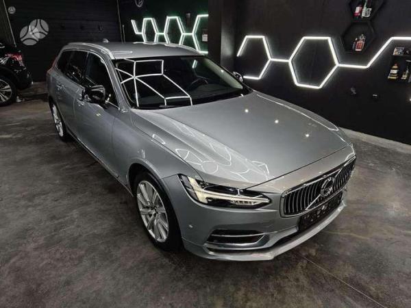Grey Volvo V90 2017 in Mazeikiai, with an engine capacity of 2.00 L and mileage of 262 thousand km for 15000 €, photo 1 on AUTOMOTO.COM.LV