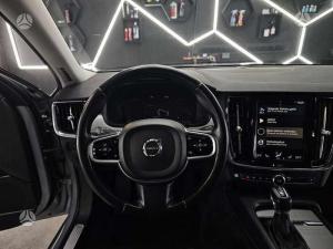 Grey Volvo V90 2017 in Mazeikiai, with an engine capacity of 2.00 L and mileage of 262 thousand km for 15000 €, photo 14 on AUTOMOTO.COM.LV