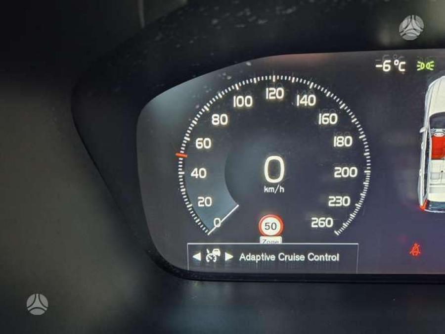 Grey Volvo V90 2017 in Mazeikiai, with an engine capacity of 2.00 L and mileage of 262 thousand km for 15000 €, photo 15 on AUTOMOTO.COM.LV
