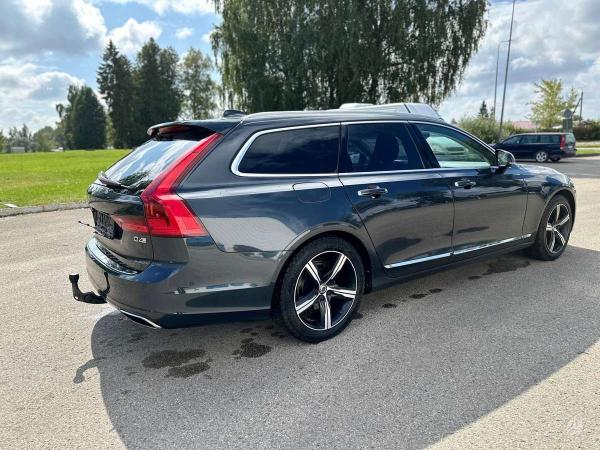 Pelēks Volvo V90 2017 Rokiškis, ar dzinēja tilpumu 1.97 L un nobraukumu 411 tūkst. km par 8750 €, foto 11 vietnē AUTOMOTO.COM.LV