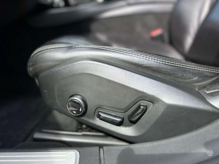 Pelēks Volvo V90 2017 Rokiškis, ar dzinēja tilpumu 1.97 L un nobraukumu 411 tūkst. km par 8750 €, foto 18 vietnē AUTOMOTO.COM.LV