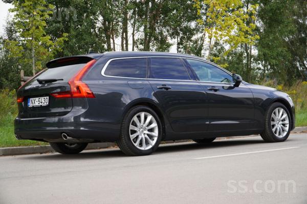Volvo V90 2017 in Riga on AUTOMOTO.COM.LV Grey Volvo V90 2017 in Riga, with an engine capacity of 2.00 L and mileage of 284 thousand km for 15990 €, photo 9 on AUTOMOTO.COM.LV