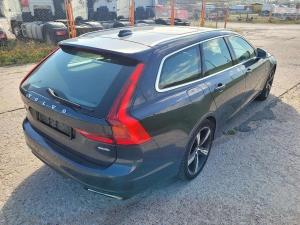 Grey Volvo V90 2017 in Vilnius, with an engine capacity of 1.97 L and mileage of 231 thousand km for 15250 €, photo 7 on AUTOMOTO.COM.LV