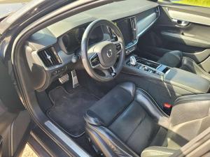 Grey Volvo V90 2017 in Vilnius, with an engine capacity of 1.97 L and mileage of 231 thousand km for 15250 €, photo 12 on AUTOMOTO.COM.LV