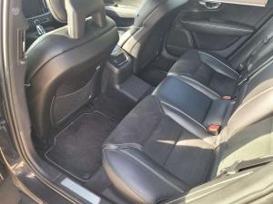 Grey Volvo V90 2017 in Vilnius, with an engine capacity of 1.97 L and mileage of 231 thousand km for 15250 €, photo 13 on AUTOMOTO.COM.LV