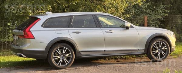 Grey Volvo V90 2017 in Jelgava, with an engine capacity of 2.00 L and mileage of 274 thousand km for 16650 €, photo 4 on AUTOMOTO.COM.LV