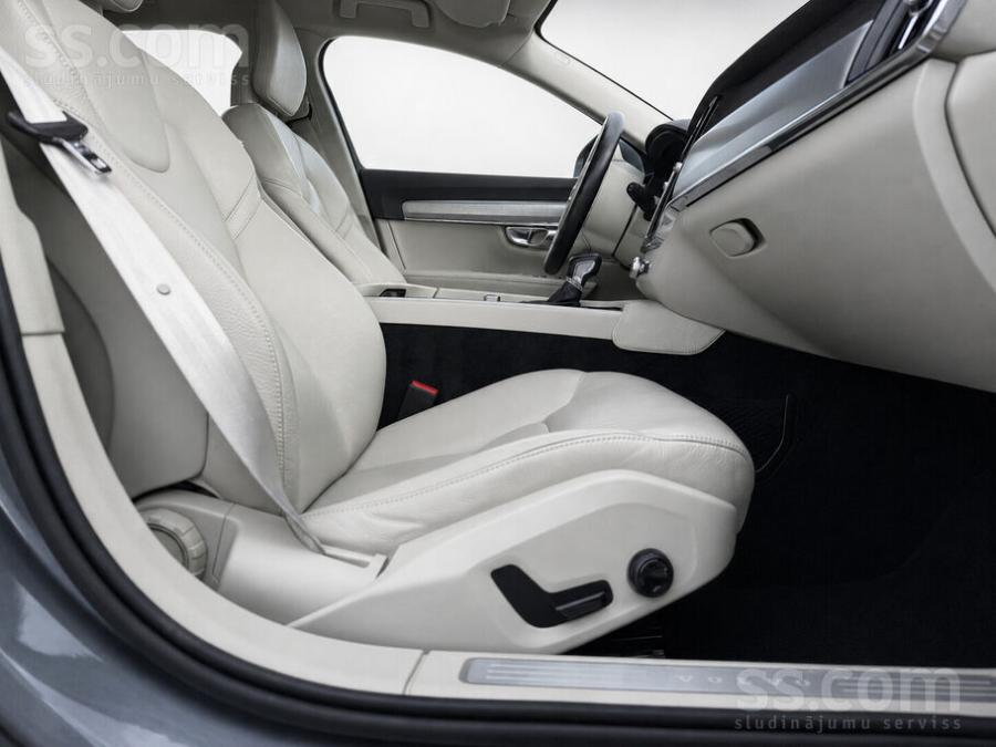 Pelēks Volvo V90 2017 Tukums, ar dzinēja tilpumu 2.00 L un nobraukumu 227 tūkst. km par 14990 €, foto 12 vietnē AUTOMOTO.COM.LV