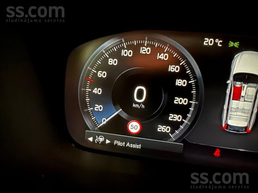 Pelēks Volvo V90 2017 Tukums, ar dzinēja tilpumu 2.00 L un nobraukumu 227 tūkst. km par 14990 €, foto 23 vietnē AUTOMOTO.COM.LV