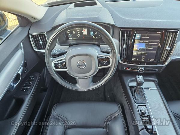 Pelēks Volvo V90 2017 Tartu, ar dzinēja tilpumu 2.00 L un nobraukumu 308 tūkst. km par 15900 €, foto 9 vietnē AUTOMOTO.COM.LV