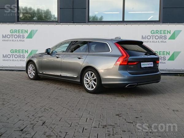 Grey Volvo V90 2018 in Riga, with an engine capacity of 2.00 L and mileage of 187 thousand km for 19250 €, photo 3 on AUTOMOTO.COM.LV