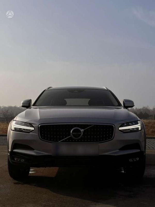 Pelēks Volvo V90 2018 Klaipėda, ar dzinēja tilpumu 1.97 L un nobraukumu 83 tūkst. km par 23500 €, foto 1 vietnē AUTOMOTO.COM.LV