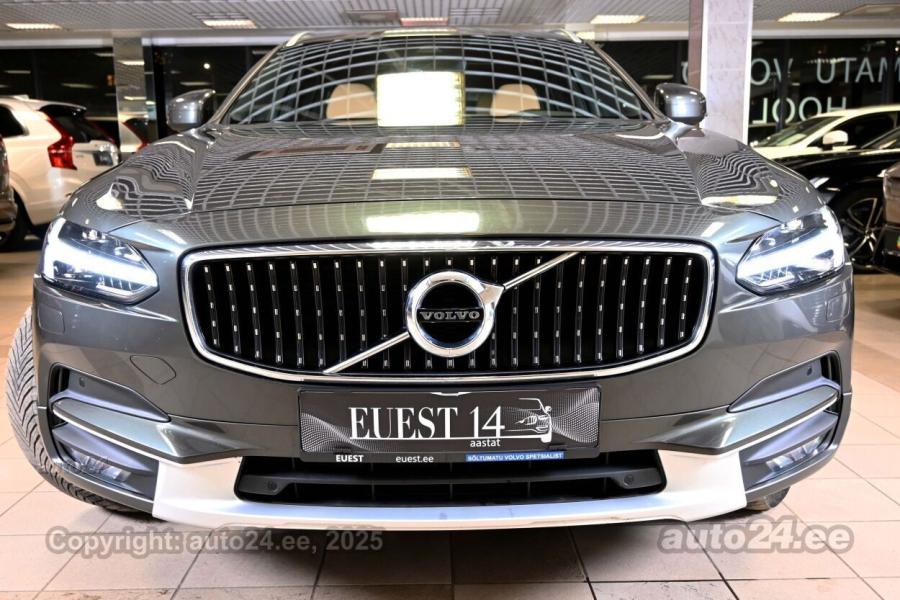 Pelēks Volvo V90 2018 Tallina, ar dzinēja tilpumu 2.00 L un nobraukumu 121 tūkst. km par 28880 €, foto 5 vietnē AUTOMOTO.COM.LV