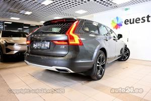 Pelēks Volvo V90 2018 Tallina, ar dzinēja tilpumu 2.00 L un nobraukumu 121 tūkst. km par 28880 €, foto 2 vietnē AUTOMOTO.COM.LV