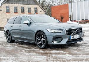 Pelēks Volvo V90 2018 Cēsis, ar dzinēja tilpumu 2.00 L un nobraukumu 0 tūkst. km par 23500 €, foto 3 vietnē AUTOMOTO.COM.LV