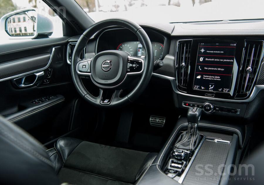 Pelēks Volvo V90 2018 Cēsis, ar dzinēja tilpumu 2.00 L un nobraukumu 0 tūkst. km par 23500 €, foto 32 vietnē AUTOMOTO.COM.LV