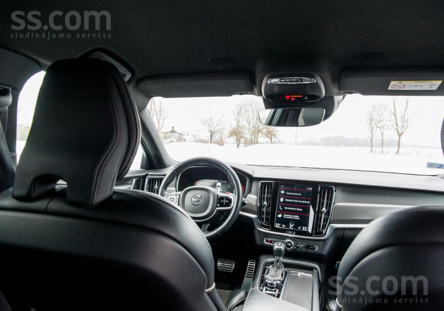 Pelēks Volvo V90 2018 Cēsis, ar dzinēja tilpumu 2.00 L un nobraukumu 0 tūkst. km par 23500 €, foto 33 vietnē AUTOMOTO.COM.LV