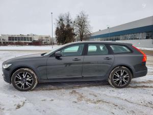 Grey Volvo V90 2018 in Alytus, with an engine capacity of 1.97 L and mileage of 383 thousand km for 16000 €, photo 3 on AUTOMOTO.COM.LV