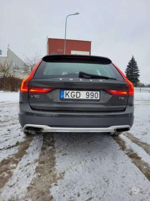 Grey Volvo V90 2018 in Alytus, with an engine capacity of 1.97 L and mileage of 383 thousand km for 16000 €, photo 5 on AUTOMOTO.COM.LV