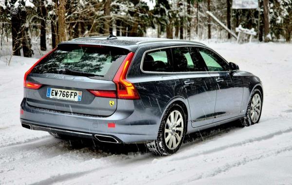 Pelēks Volvo V90 2018 Viļņa, ar dzinēja tilpumu 1.97 L un nobraukumu 298 tūkst. km par 13300 €, foto 3 vietnē AUTOMOTO.COM.LV