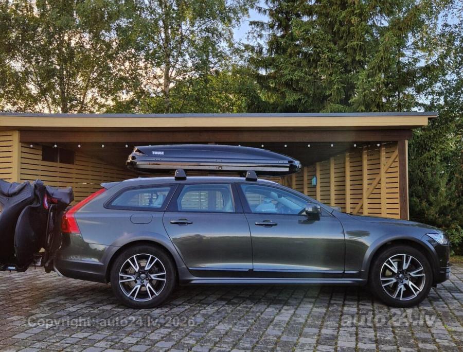 Grey Volvo V90 2018 in Tallinn, with an engine capacity of 2.00 L and mileage of 204 thousand km for 19900 €, photo 1 on AUTOMOTO.COM.LV