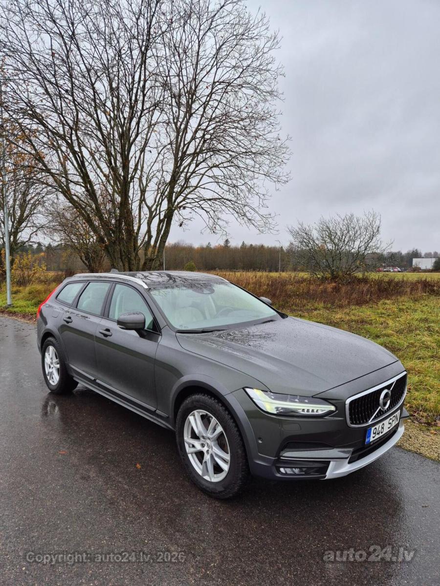 Grey Volvo V90 2018 in Tallinn, with an engine capacity of 2.00 L and mileage of 204 thousand km for 19900 €, photo 4 on AUTOMOTO.COM.LV