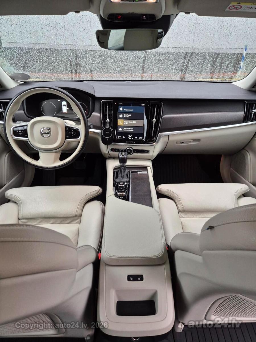 Grey Volvo V90 2018 in Tallinn, with an engine capacity of 2.00 L and mileage of 204 thousand km for 19900 €, photo 6 on AUTOMOTO.COM.LV