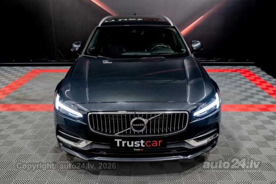 Pelēks Volvo V90 2018 Pērnava, ar dzinēja tilpumu 2.00 L un nobraukumu 184 tūkst. km par 18900 €, foto 4 vietnē AUTOMOTO.COM.LV
