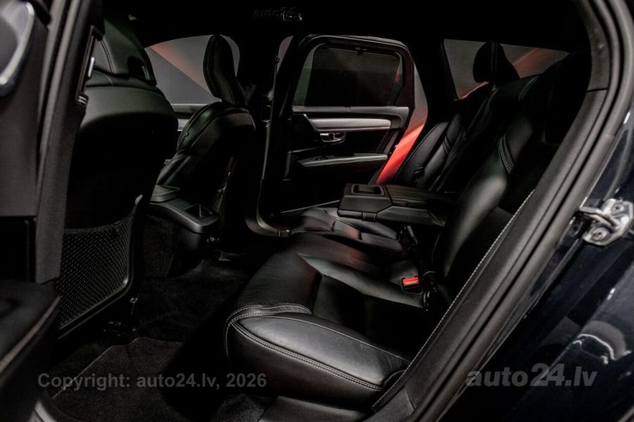 Pelēks Volvo V90 2018 Pērnava, ar dzinēja tilpumu 2.00 L un nobraukumu 184 tūkst. km par 18900 €, foto 18 vietnē AUTOMOTO.COM.LV