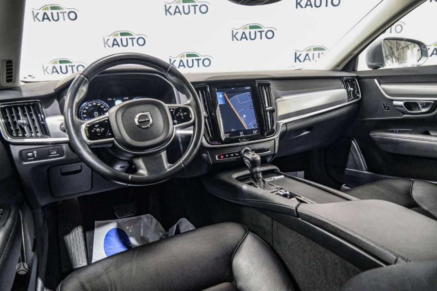 Grey Volvo V90 2018 in Kaunas, with an engine capacity of 2.00 L and mileage of 285 thousand km for 15490 €, photo 7 on AUTOMOTO.COM.LV