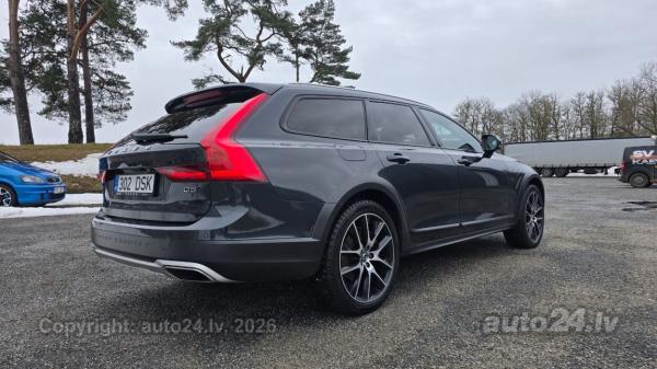 Grey Volvo V90 2018 in Tallinn, with an engine capacity of 2.00 L and mileage of 161 thousand km for 29300 €, photo 3 on AUTOMOTO.COM.LV