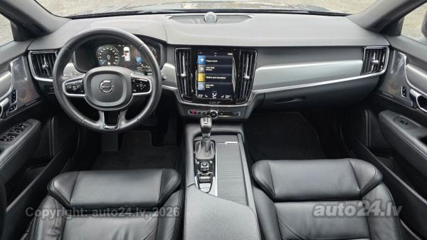 Grey Volvo V90 2018 in Tallinn, with an engine capacity of 2.00 L and mileage of 161 thousand km for 29300 €, photo 5 on AUTOMOTO.COM.LV