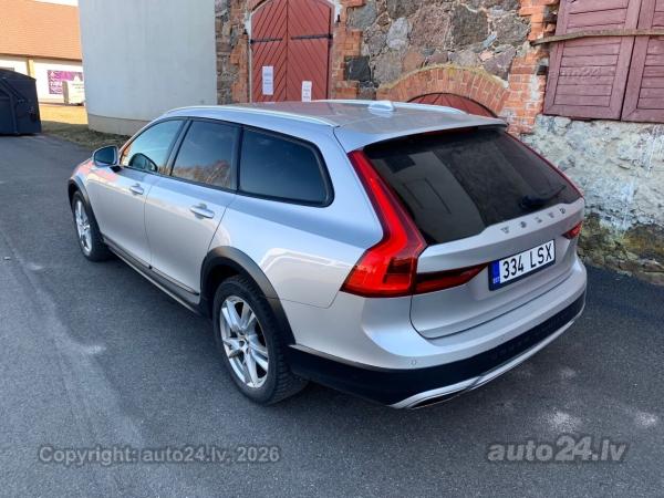 Pelēks Volvo V90 2018 Tartu, ar dzinēja tilpumu 2.00 L un nobraukumu 265 tūkst. km par 17999 €, foto 4 vietnē AUTOMOTO.COM.LV