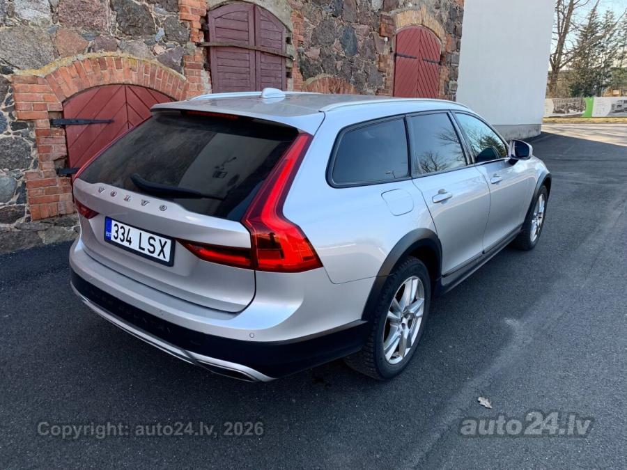 Pelēks Volvo V90 2018 Tartu, ar dzinēja tilpumu 2.00 L un nobraukumu 265 tūkst. km par 17999 €, foto 6 vietnē AUTOMOTO.COM.LV