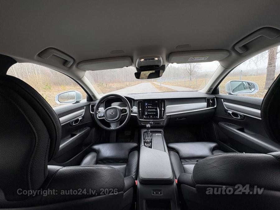 Grey Volvo V90 2018 in Tallinn, with an engine capacity of 2.00 L and mileage of 205 thousand km for 21900 €, photo 12 on AUTOMOTO.COM.LV