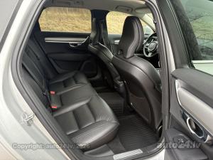 Grey Volvo V90 2018 in Tallinn, with an engine capacity of 2.00 L and mileage of 205 thousand km for 21900 €, photo 14 on AUTOMOTO.COM.LV