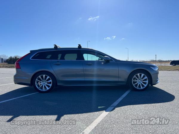 Grey Volvo V90 2018 in Tallinn, with an engine capacity of 2.00 L and mileage of 148 thousand km for 24900 €, photo 4 on AUTOMOTO.COM.LV