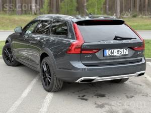 Grey Volvo V90 2018 in Riga, with an engine capacity of 2.00 L and mileage of 151 thousand km for 24750 €, photo 7 on AUTOMOTO.COM.LV