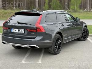 Grey Volvo V90 2018 in Riga, with an engine capacity of 2.00 L and mileage of 151 thousand km for 24750 €, photo 9 on AUTOMOTO.COM.LV