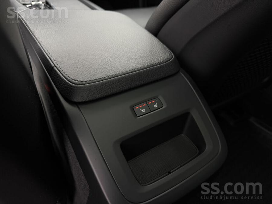 Grey Volvo V90 2018 in Riga, with an engine capacity of 2.00 L and mileage of 151 thousand km for 24750 €, photo 20 on AUTOMOTO.COM.LV