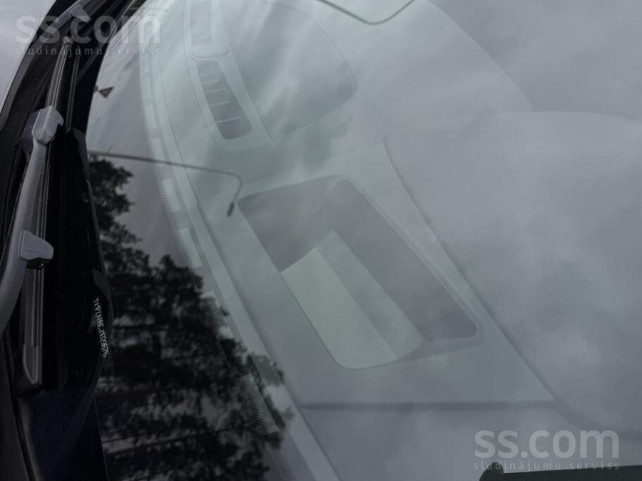 Grey Volvo V90 2018 in Riga, with an engine capacity of 2.00 L and mileage of 151 thousand km for 24750 €, photo 24 on AUTOMOTO.COM.LV