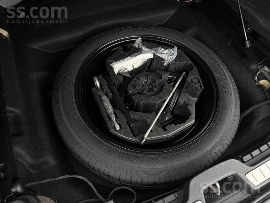 Grey Volvo V90 2018 in Riga, with an engine capacity of 2.00 L and mileage of 151 thousand km for 24750 €, photo 25 on AUTOMOTO.COM.LV