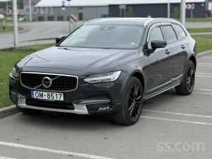 Grey Volvo V90 2018 in Riga, with an engine capacity of 2.00 L and mileage of 151 thousand km for 24750 €, photo 30 on AUTOMOTO.COM.LV