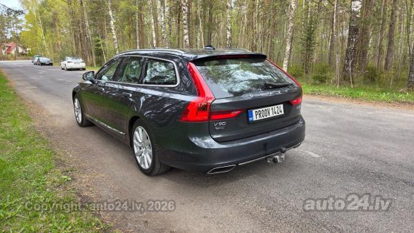 Pelēks Volvo V90 2018 Tallina, ar dzinēja tilpumu 2.00 L un nobraukumu 240 tūkst. km par 16990 €, foto 6 vietnē AUTOMOTO.COM.LV
