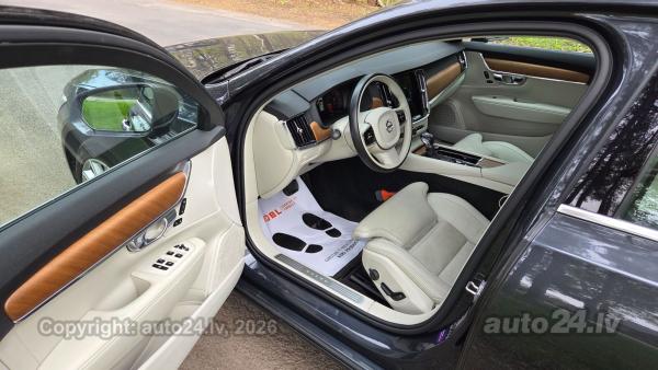 Pelēks Volvo V90 2018 Tallina, ar dzinēja tilpumu 2.00 L un nobraukumu 240 tūkst. km par 16990 €, foto 9 vietnē AUTOMOTO.COM.LV