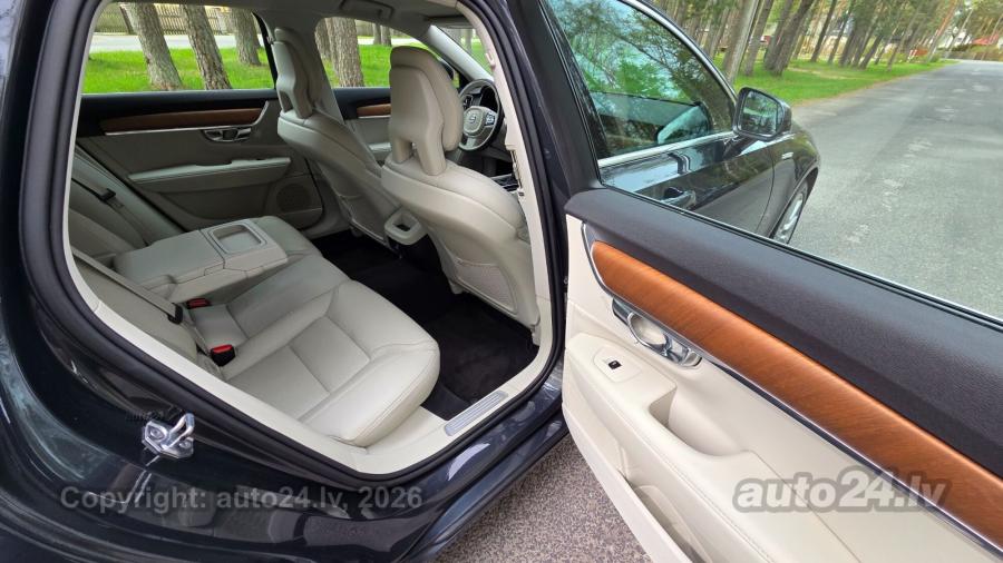 Pelēks Volvo V90 2018 Tallina, ar dzinēja tilpumu 2.00 L un nobraukumu 240 tūkst. km par 16990 €, foto 13 vietnē AUTOMOTO.COM.LV