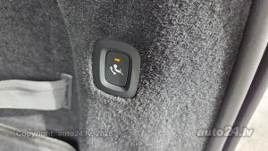 Pelēks Volvo V90 2018 Tallina, ar dzinēja tilpumu 2.00 L un nobraukumu 240 tūkst. km par 16990 €, foto 19 vietnē AUTOMOTO.COM.LV