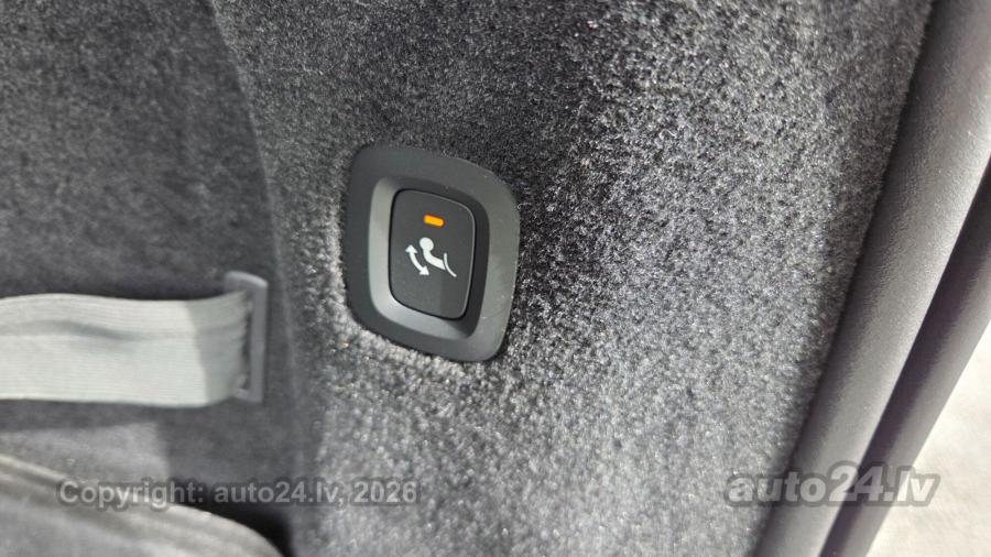 Pelēks Volvo V90 2018 Tallina, ar dzinēja tilpumu 2.00 L un nobraukumu 240 tūkst. km par 16990 €, foto 19 vietnē AUTOMOTO.COM.LV