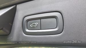 Pelēks Volvo V90 2018 Tallina, ar dzinēja tilpumu 2.00 L un nobraukumu 240 tūkst. km par 16990 €, foto 20 vietnē AUTOMOTO.COM.LV